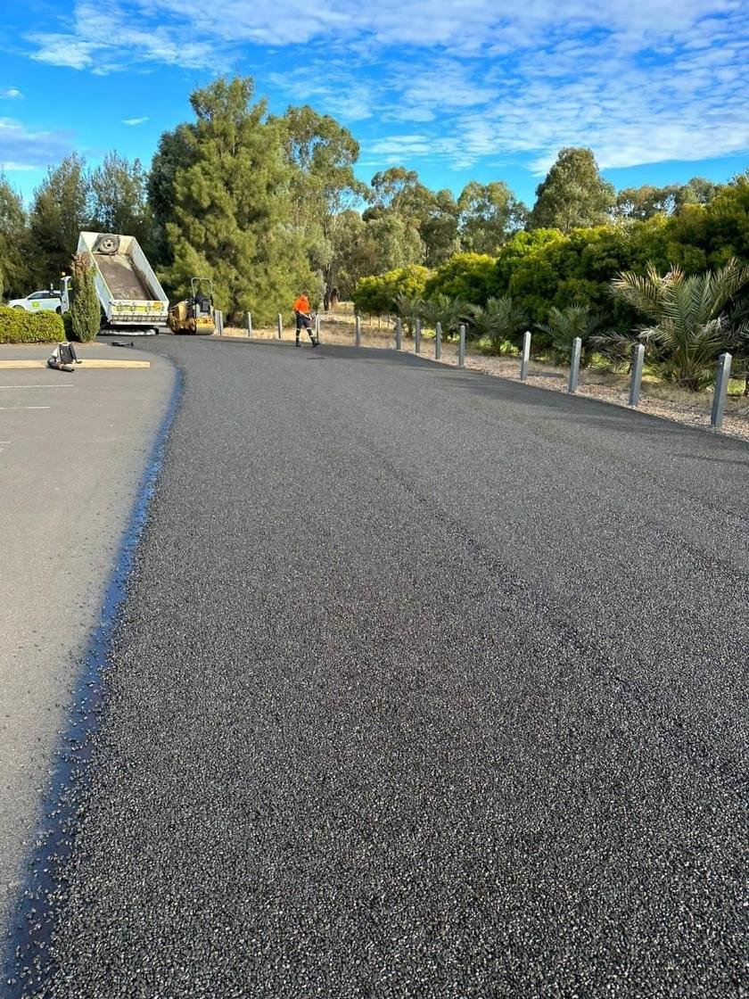 What is Asphalt? Uses, Types & Guide - Direct Road Surfacing PTY LTD